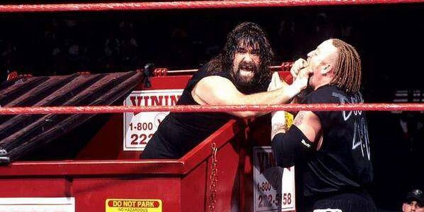 10 Bizarre WWE Matches That Were Dumb But Entertaining