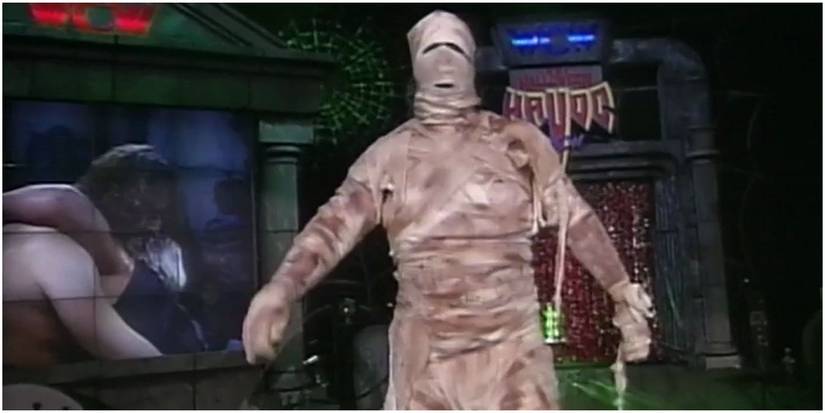 5 Ugliest Attires In WCW History (& 5 Best)
