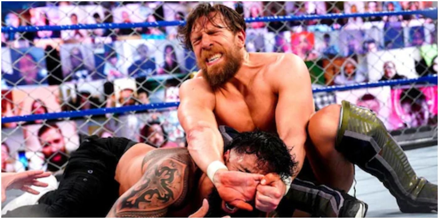 WWE's Escape The Cage Rule In Cage Matches Is Stupid