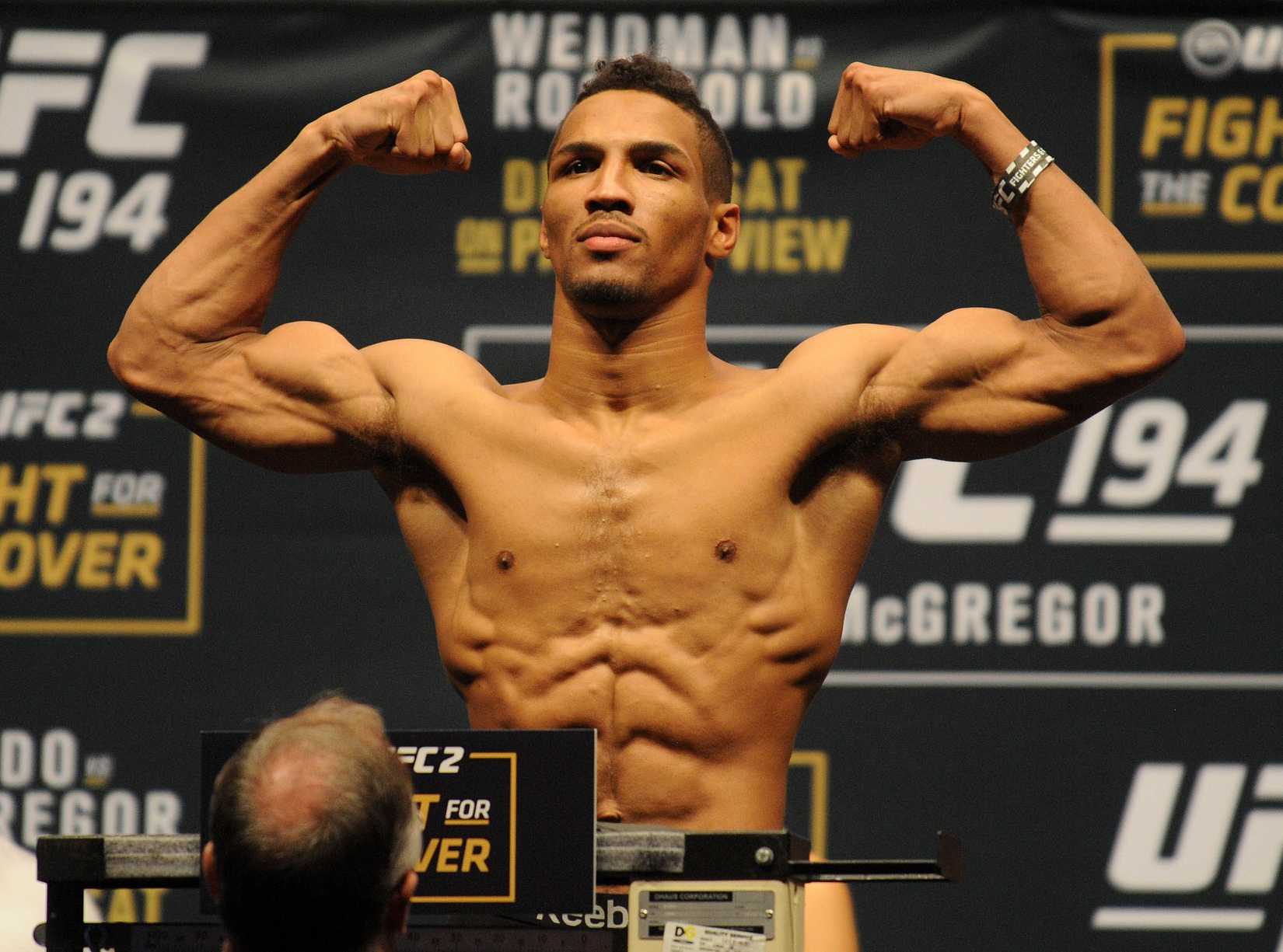 10 Fights MMA Fans Feel Were Stopped Too Early