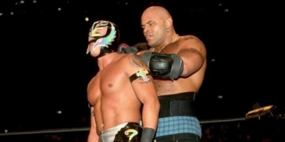 Rey Mysterio's Run Without His Mask Is Actually Underrated