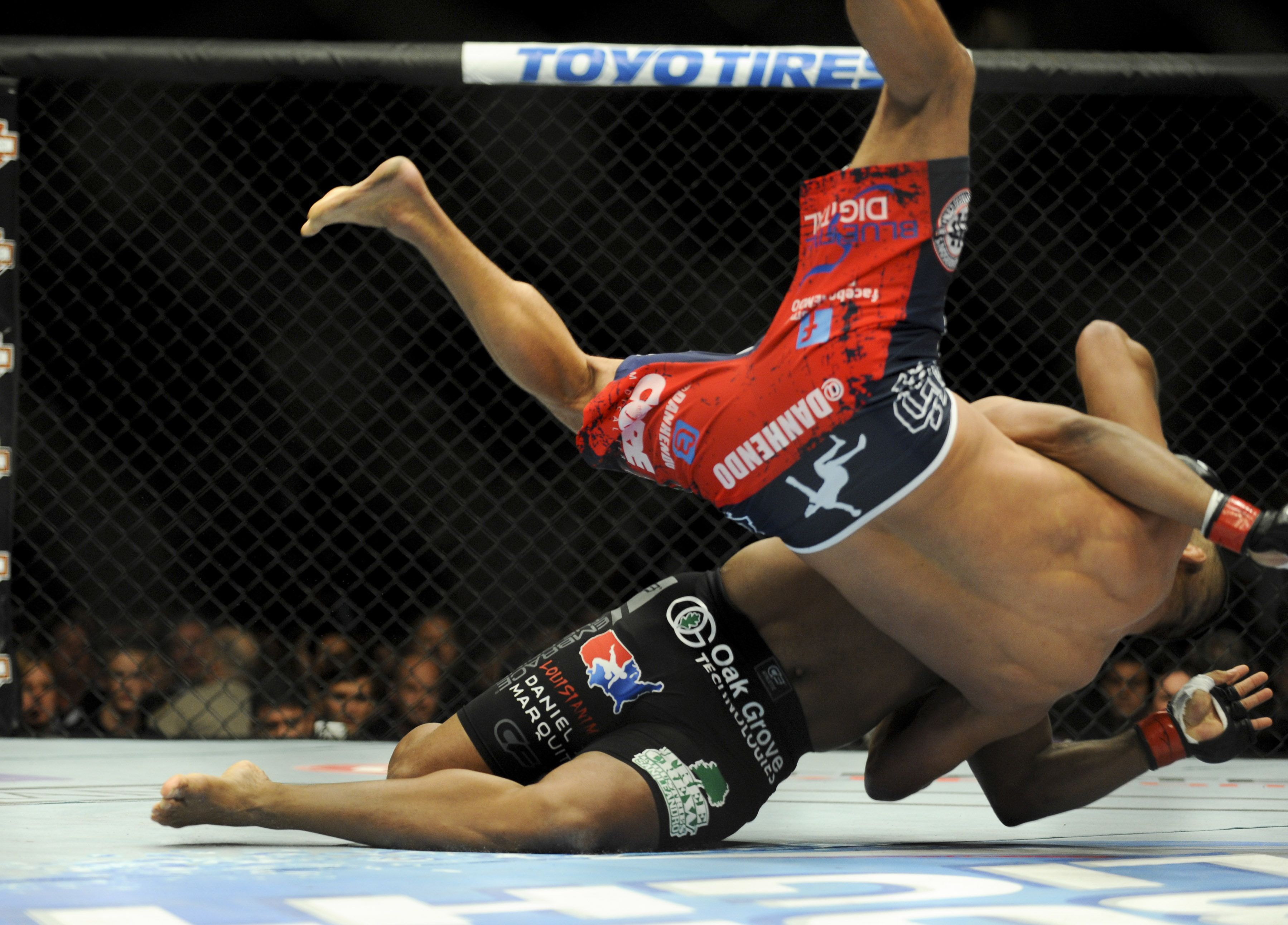 10 Best Clinch Fighters In MMA History, Ranked