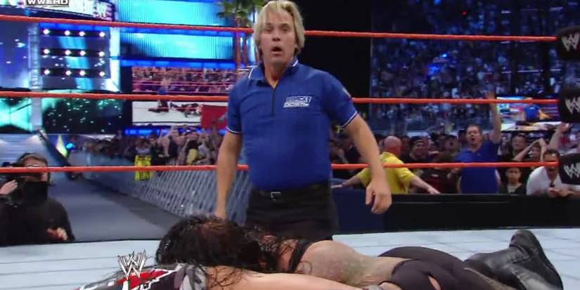 The Referee Vs. The Valet: An Intergender Match With Randy Savage’s WCW ...