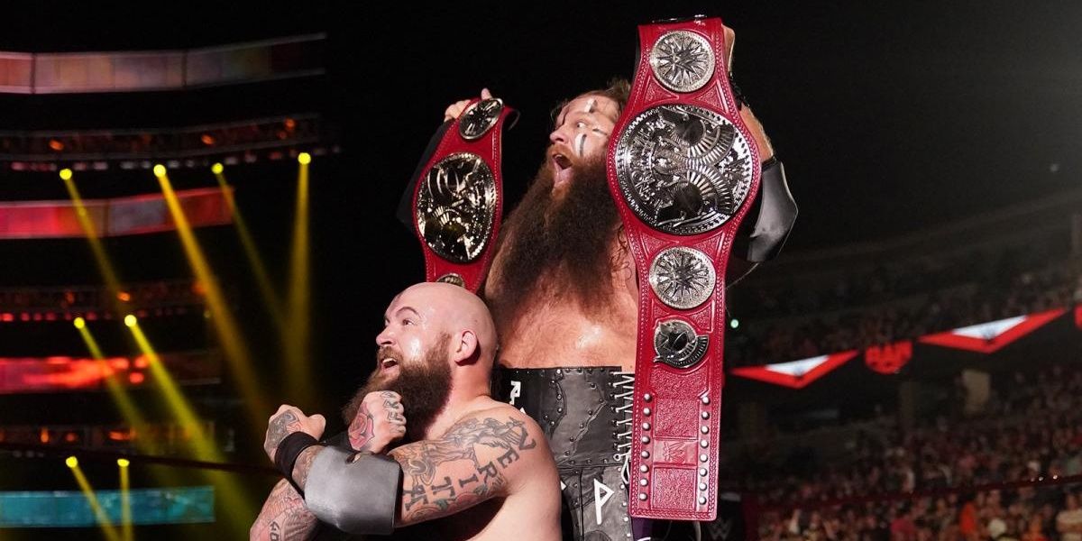 The 10 Longest WWE Raw Tag Team Championship Reigns