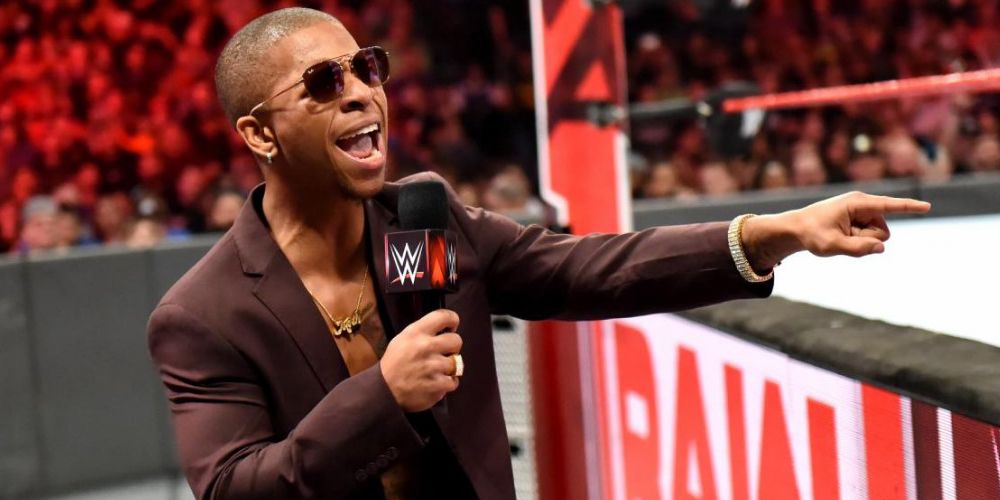 9 Modern WWE Managers Who Would've Been Perfect In The Golden Era