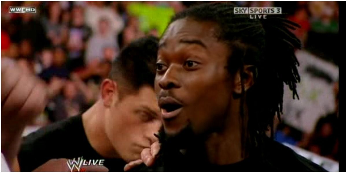 10 Forgotten Times WWE Wrestlers Broke Kayfabe On Air