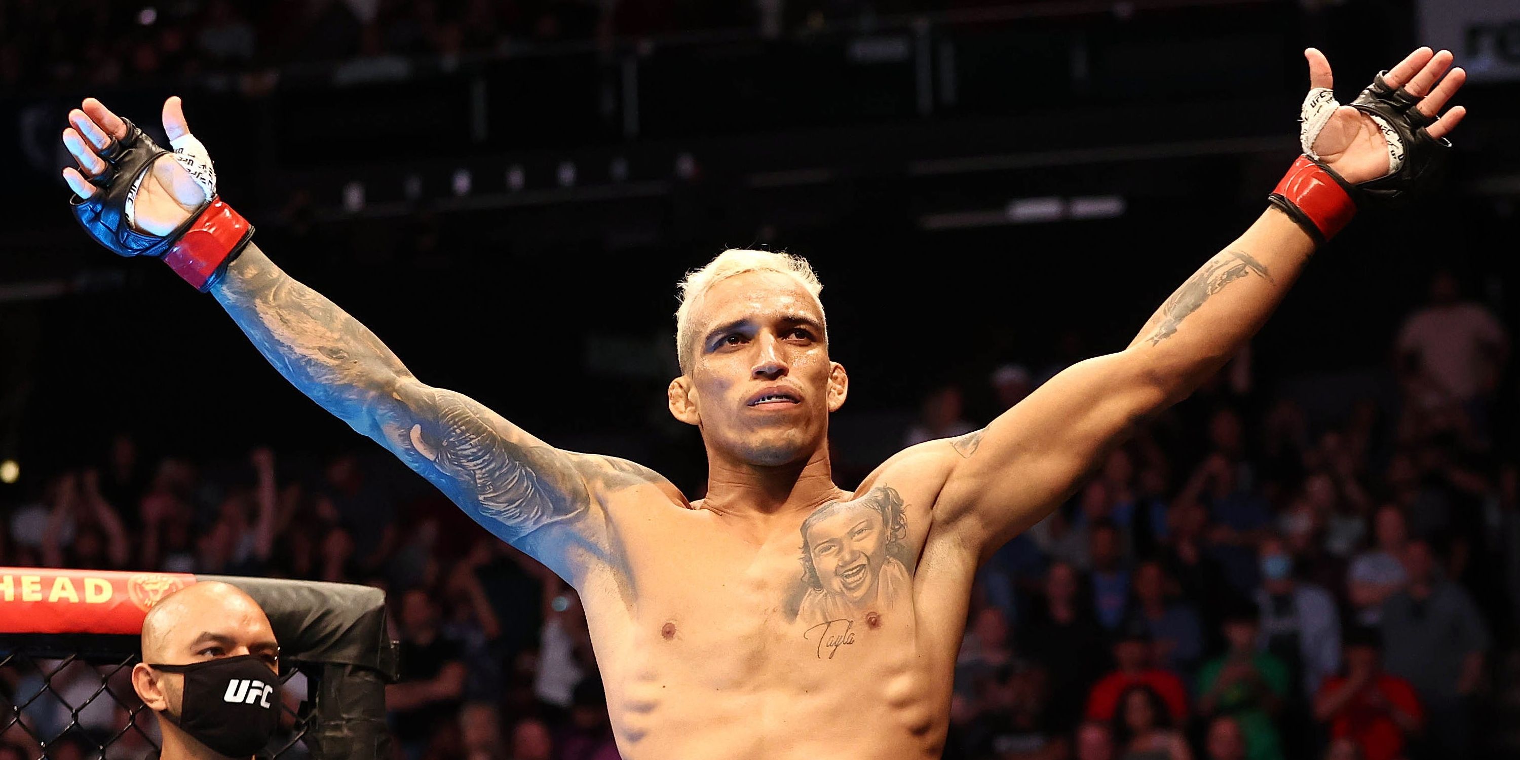 10 Best Performances In Charles Oliveira's UFC Career, Ranked