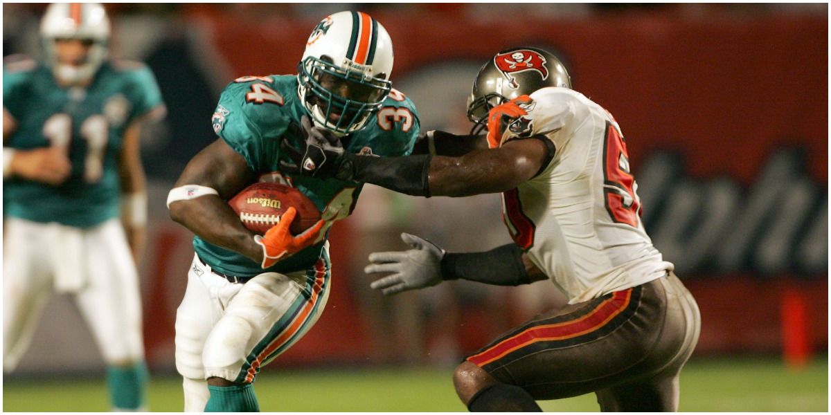 10 NFL Running Backs You Didn't Know Ran For 10,000 Yards