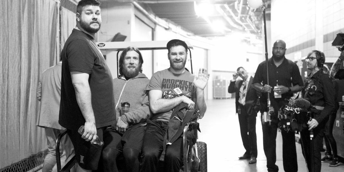 10 Behind-The-Scenes WrestleMania Pictures WWE Fans Have To See