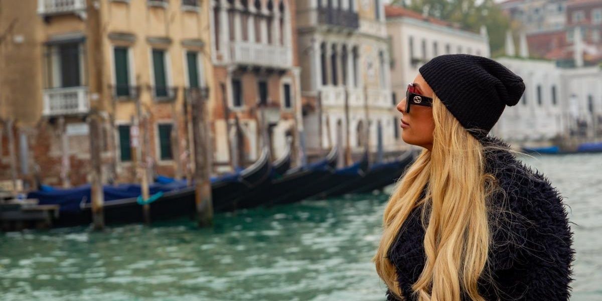 10 Pictures Of Carmella Like You've Never Seen Her Before