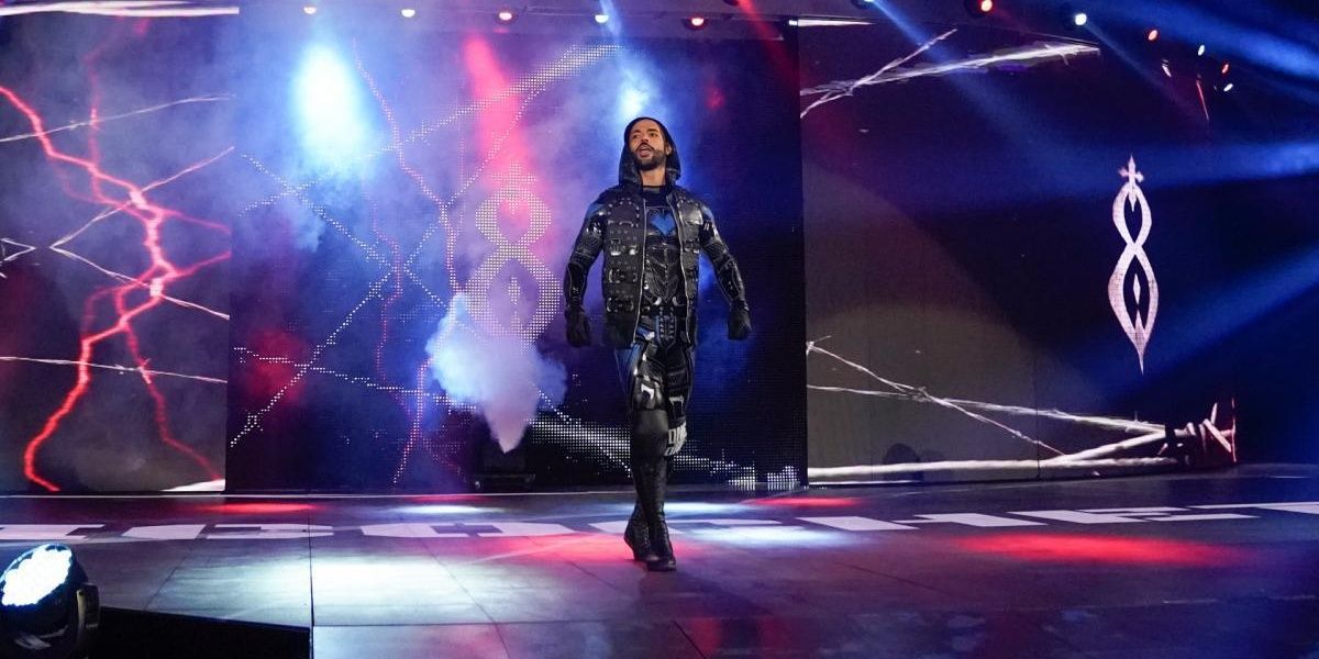 Sasha Banks' Spider-Man Gear & 9 Other Forgotten Comic Inspired Attire