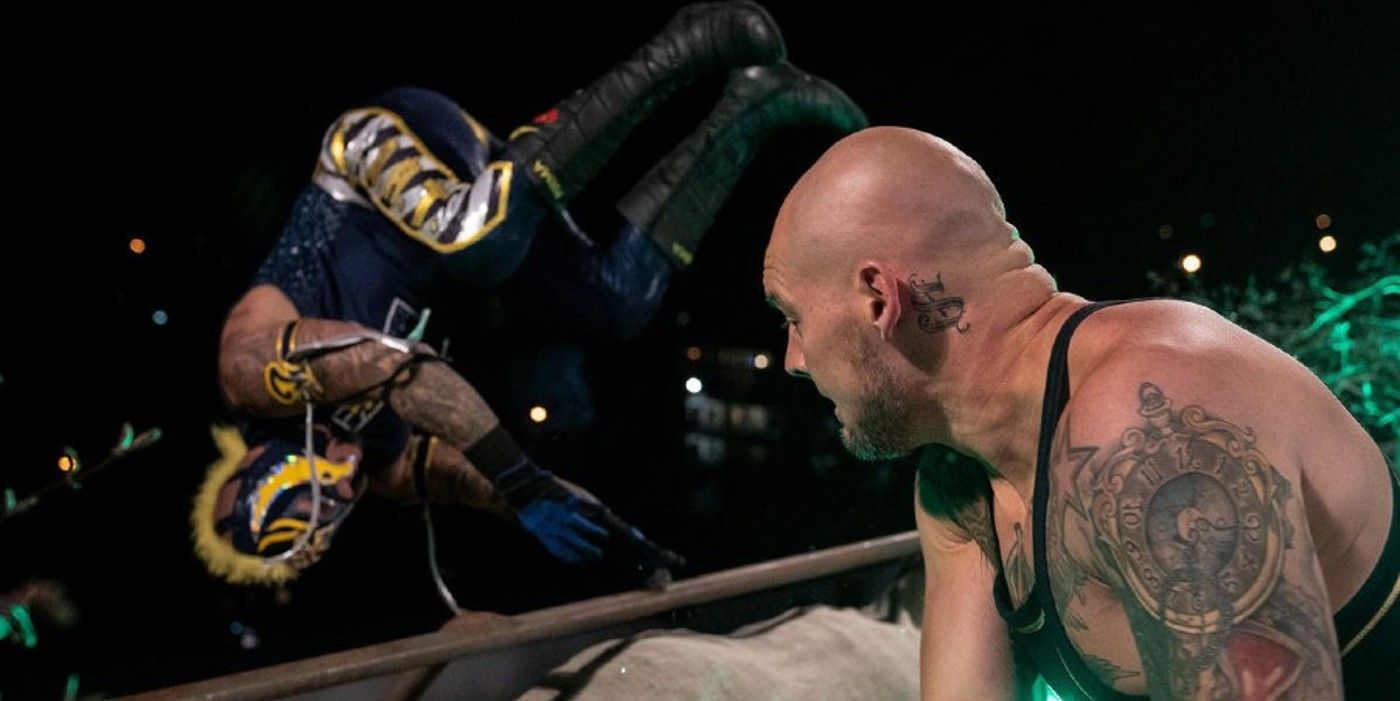 Rey Mysterio Getting Thrown Off A Roof Resulted In One Fan Calling The Cops