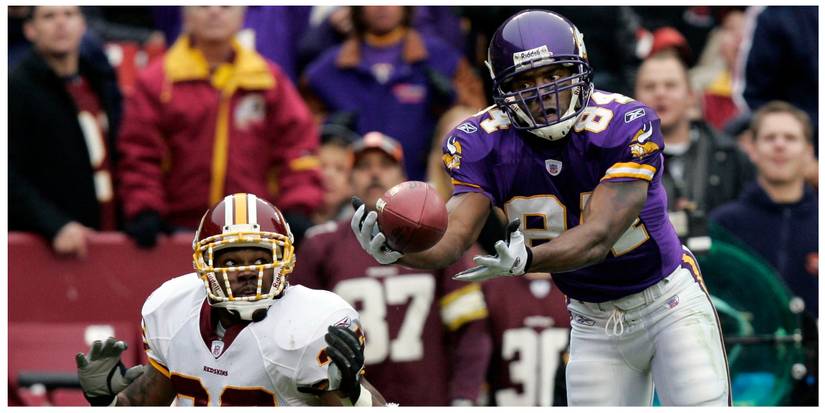 10 NFL Players Everybody In The Locker Room Hated
