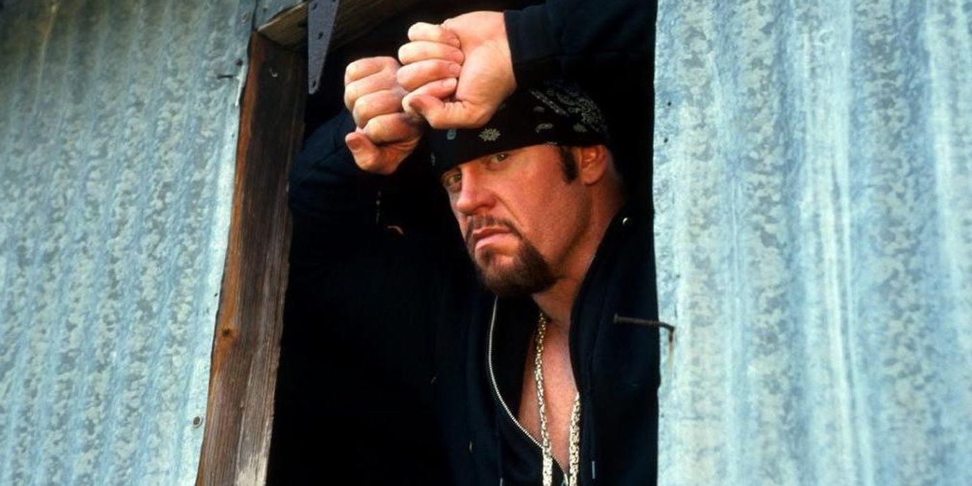 10 Forgotten Times Wrestlers Kept Kayfabe Outside Of The Ring