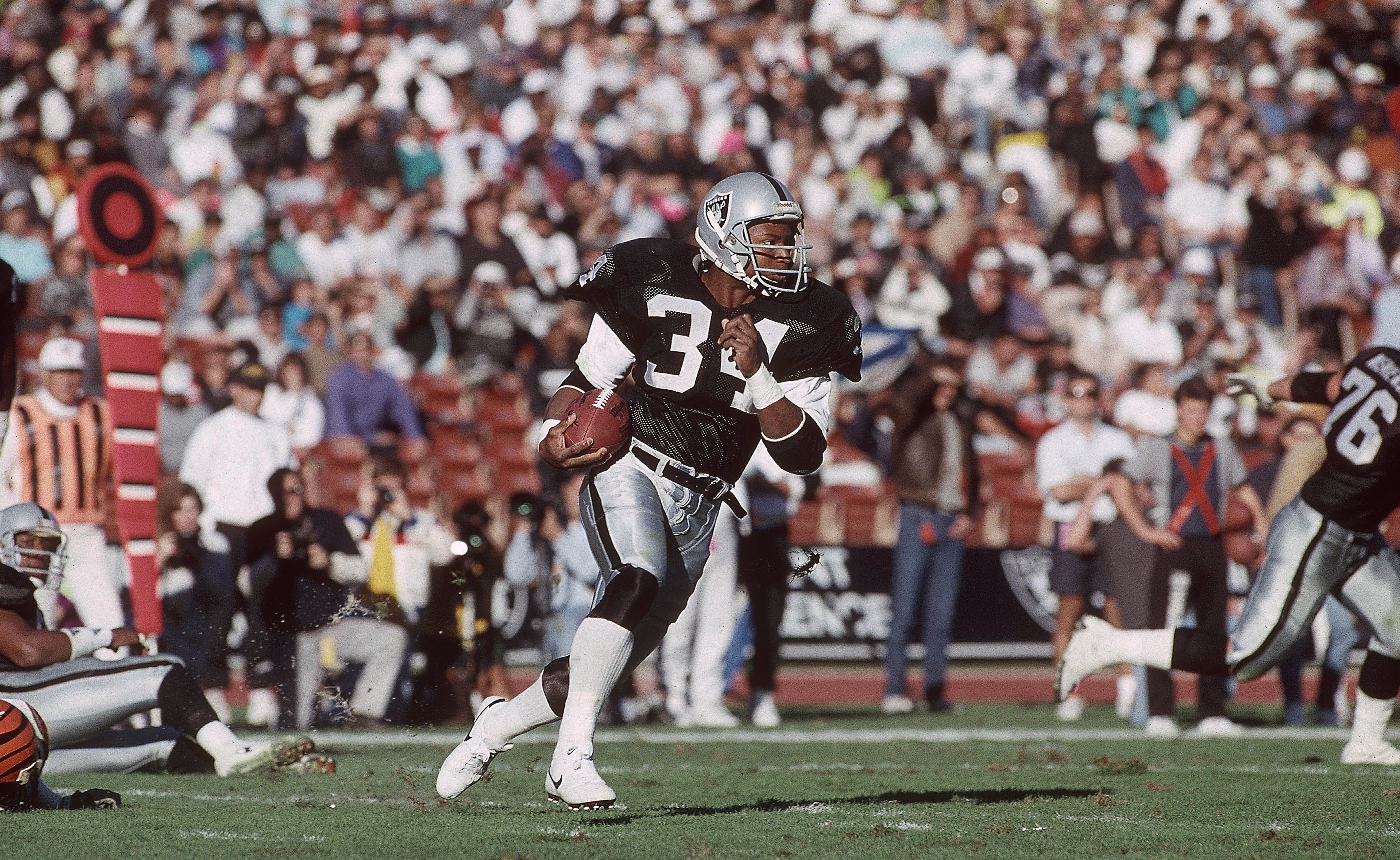 10 Things NFL Fans Should Know About Bo Jackson