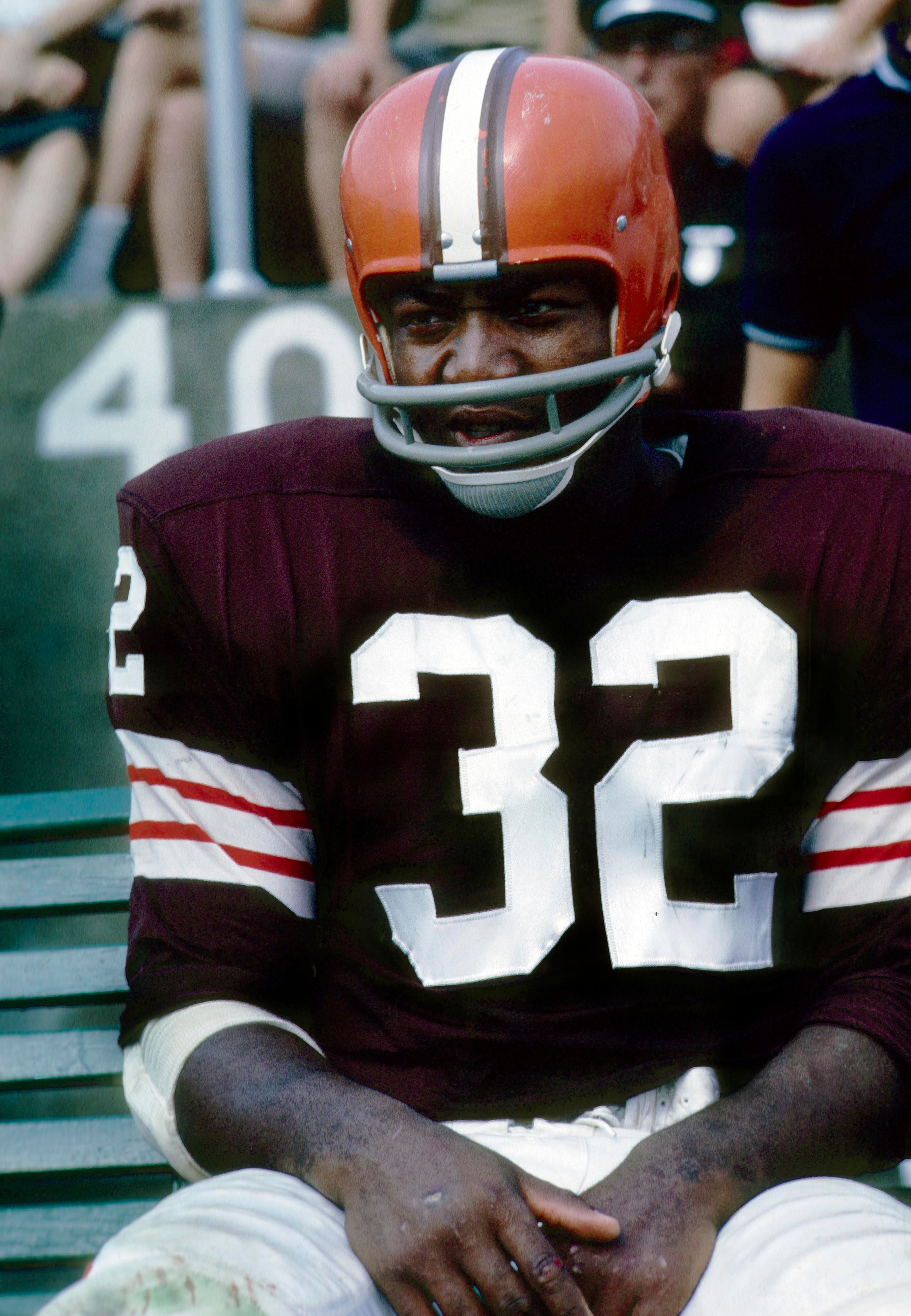 10 Things NFL Fans Should Know About Jim Brown