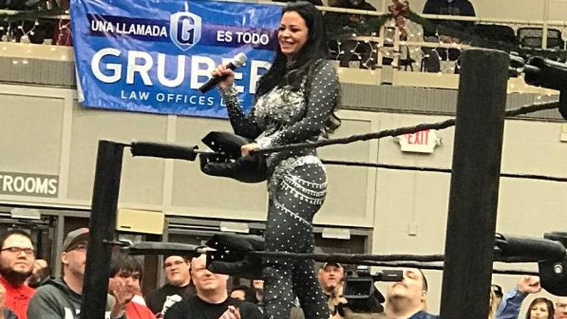 10 Things Fans Should Know About WWE's Candice Michelle