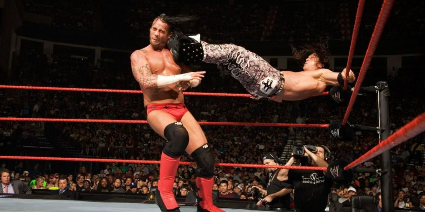 10 Impromptu Wrestling Matches You Forgot About