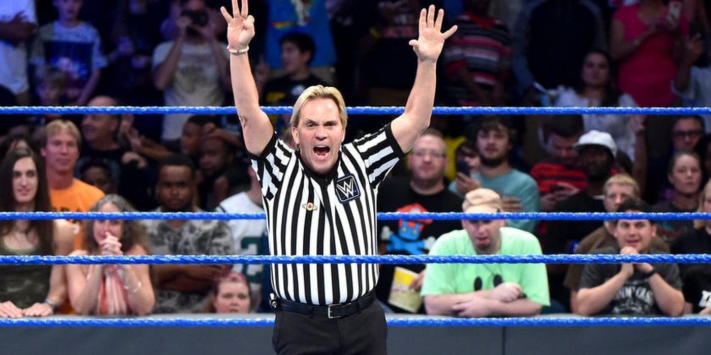 9 Things Fans Should Know About Wrestling Referees