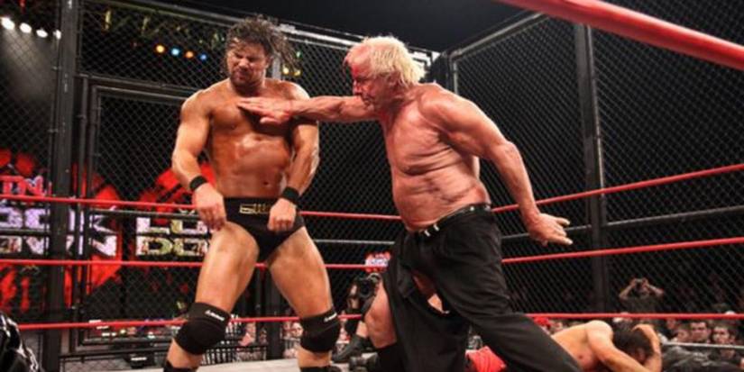 10 Legends Who Continued To Wrestle (But Fans Wanted To Retire)