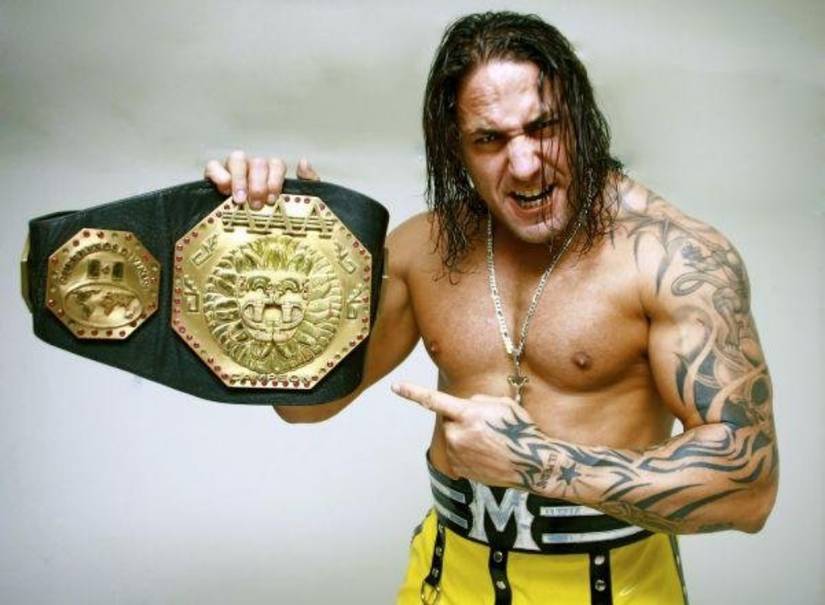 10 Things Wrestling Fans Should Know About The AAA Mega Championship