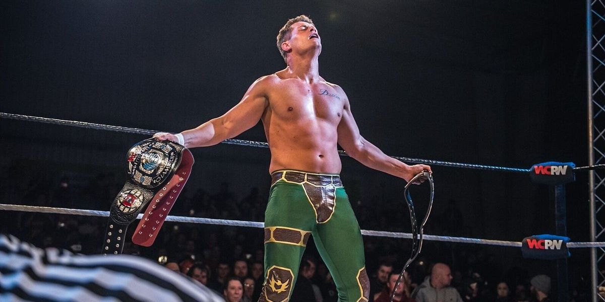 10 Current WWE Wrestlers With An Indie Gimmick You Completely Forgot About