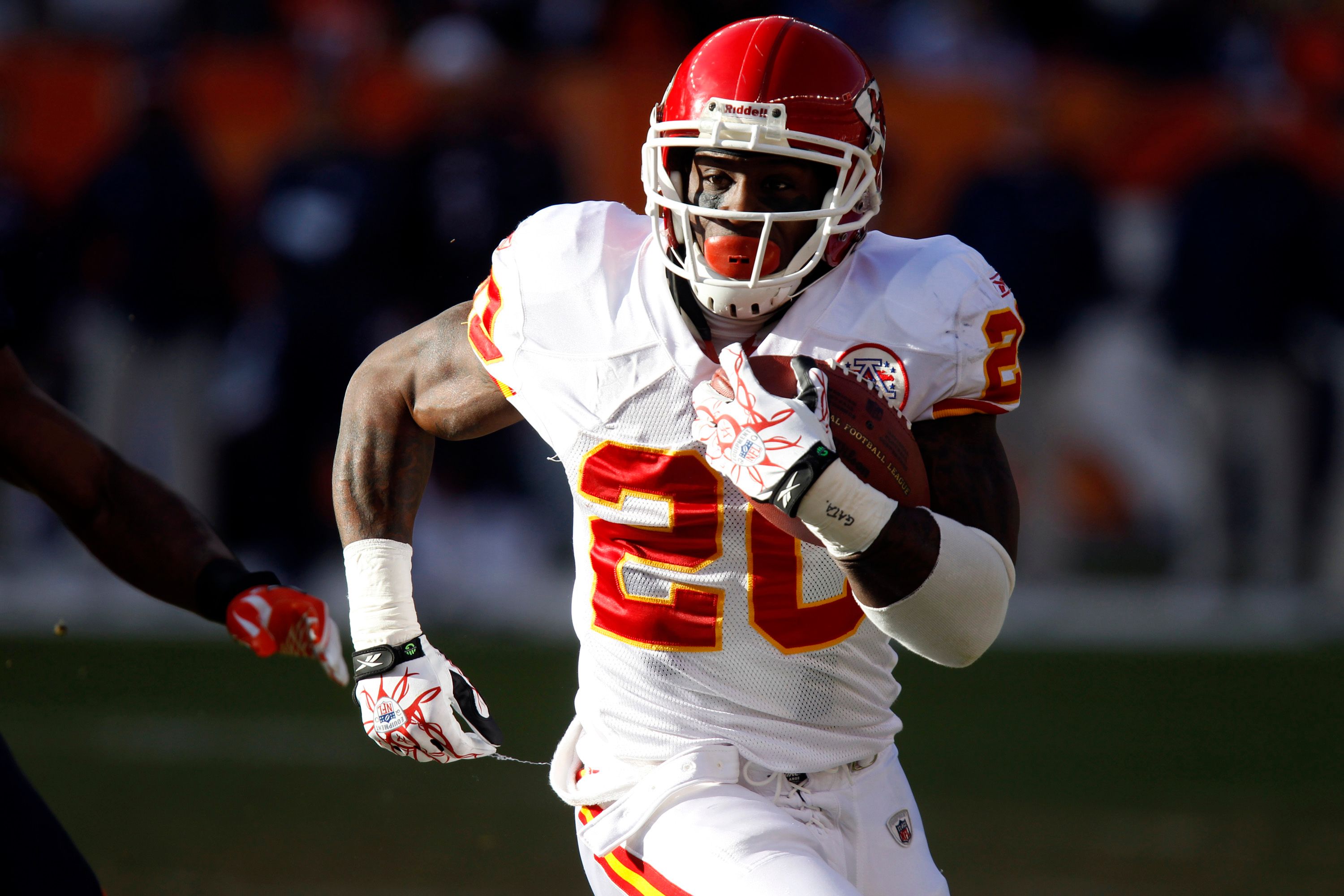 10 NFL Running Backs You Didn't Know Ran For 10,000 Yards