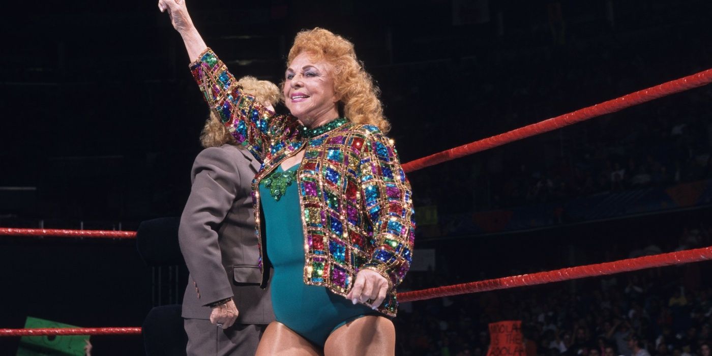 10 Oldest Female Wrestlers In WWE History, Ranked By Age