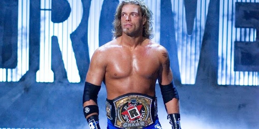 WWE Wrestler Edge's Body Transformation Over The Years, Shown In Photos
