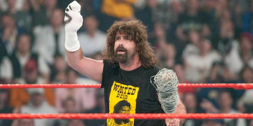 10 Weapons From WWE History You Don't See Anymore