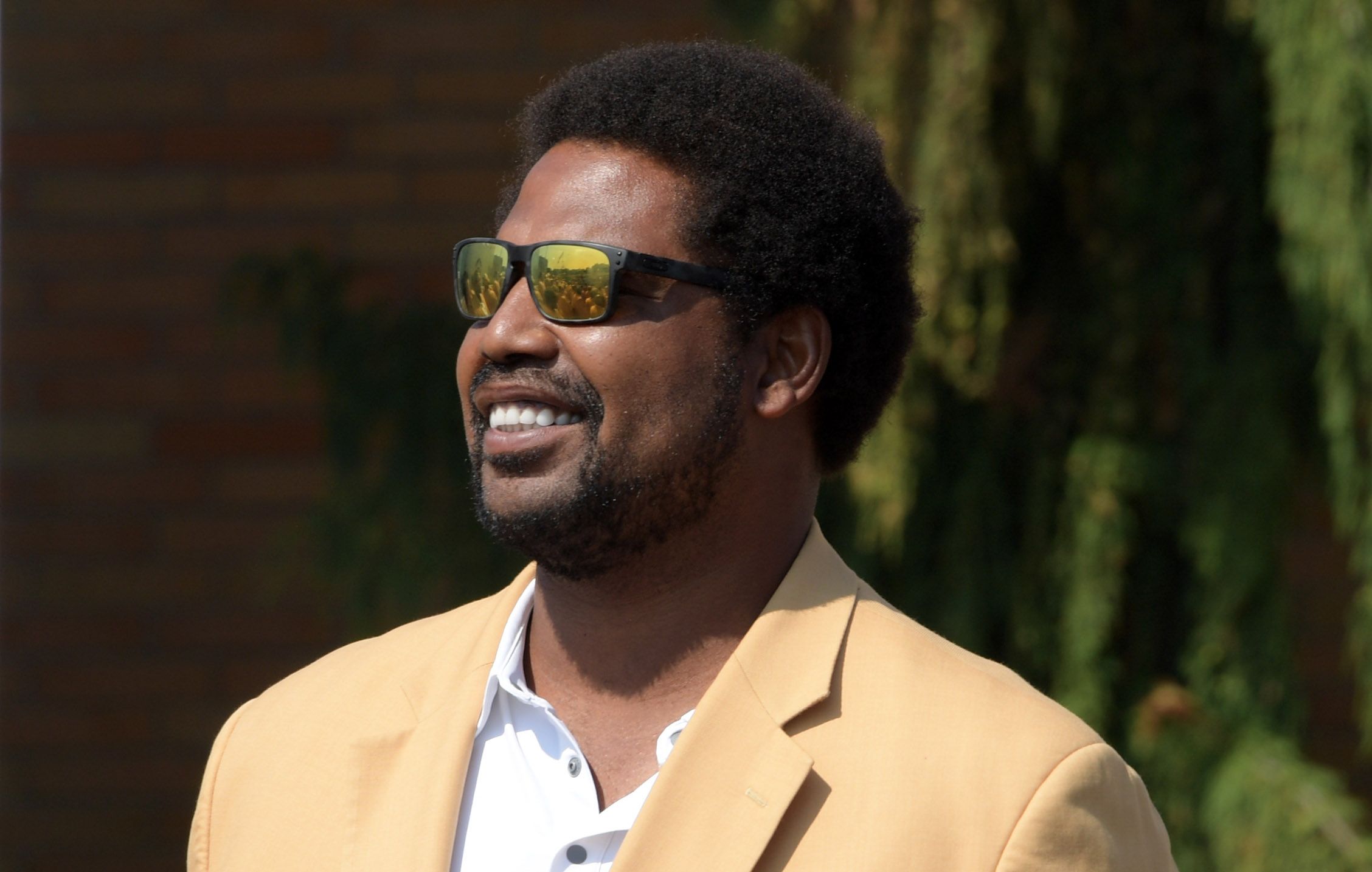 5 NFL Players Who Hated The Teams That Drafted Them (& 5 Who Loved Their New Squads)