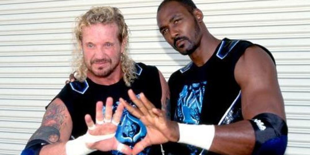 10 Wrestling Taunts And Poses That Made It To The Mainstream