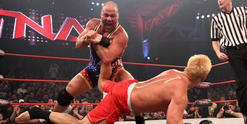 You Would Tap Out Instantly If You Suffered These Pro Wrestling Submissions