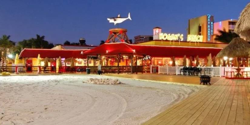 Hogan's Beach Shop: A Bizarre Bit Of Hulk Hogan's Legacy, Explained