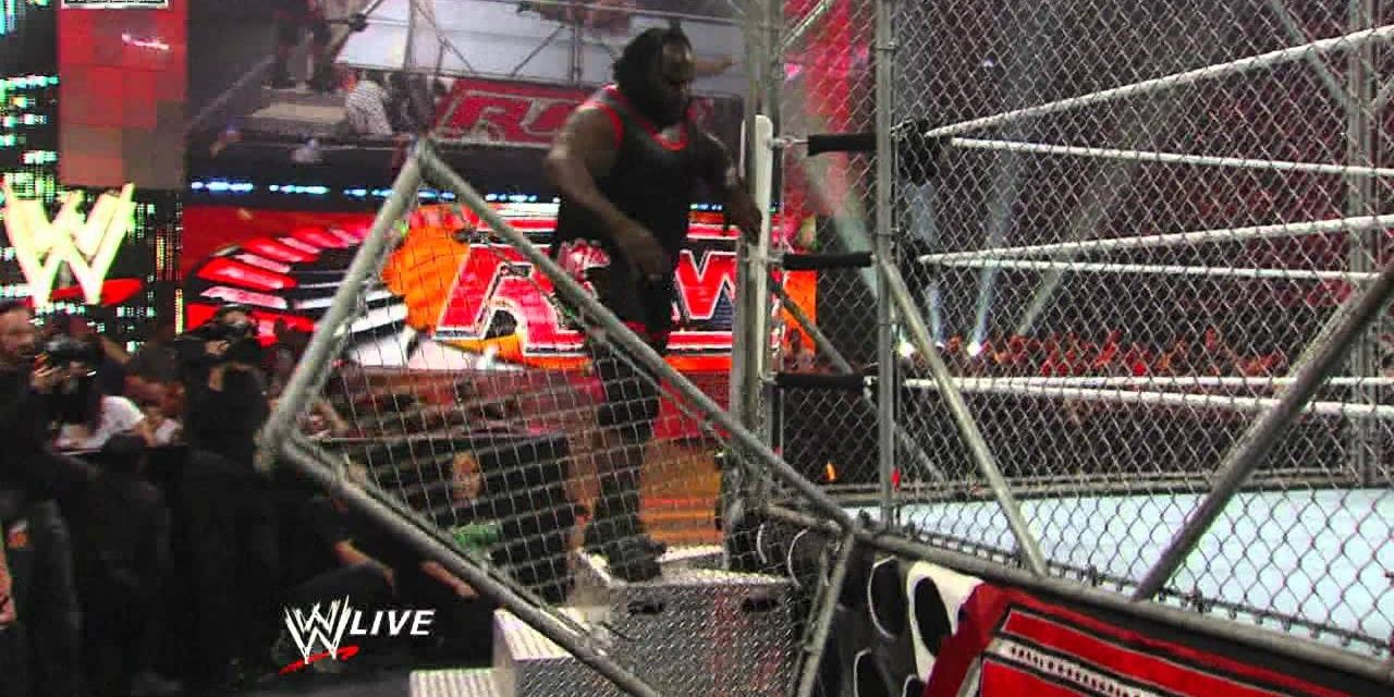Top 10 Stunts From Forgotten Cage Matches