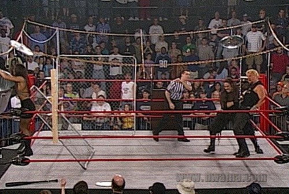 10 Things ECW Fans Should Know About The Raven Vs. Sandman Feud 10 Things ECW Fans Should Know About The Raven Vs. Sandman Feud