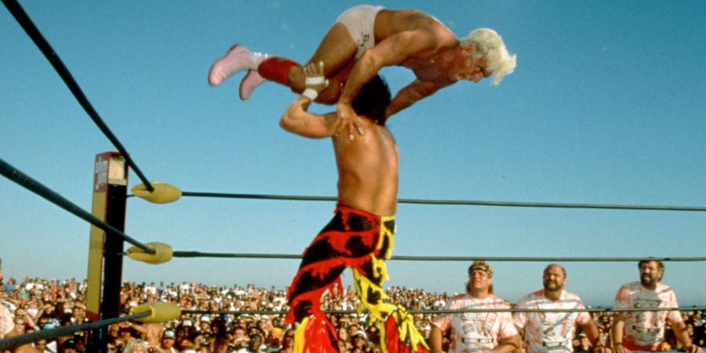 10 Bizarre WCW Matches That Were Dumb But Entertaining