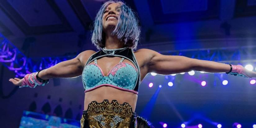 Mercedes Mone's Body Transformation Over The Years, Told In Photos