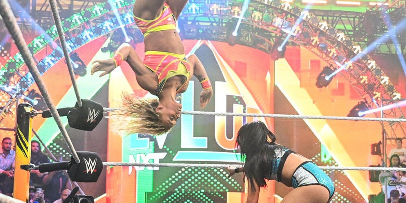 5 Best Finishers From WWE's Current Women's Wrestlers (& 5 Worst)