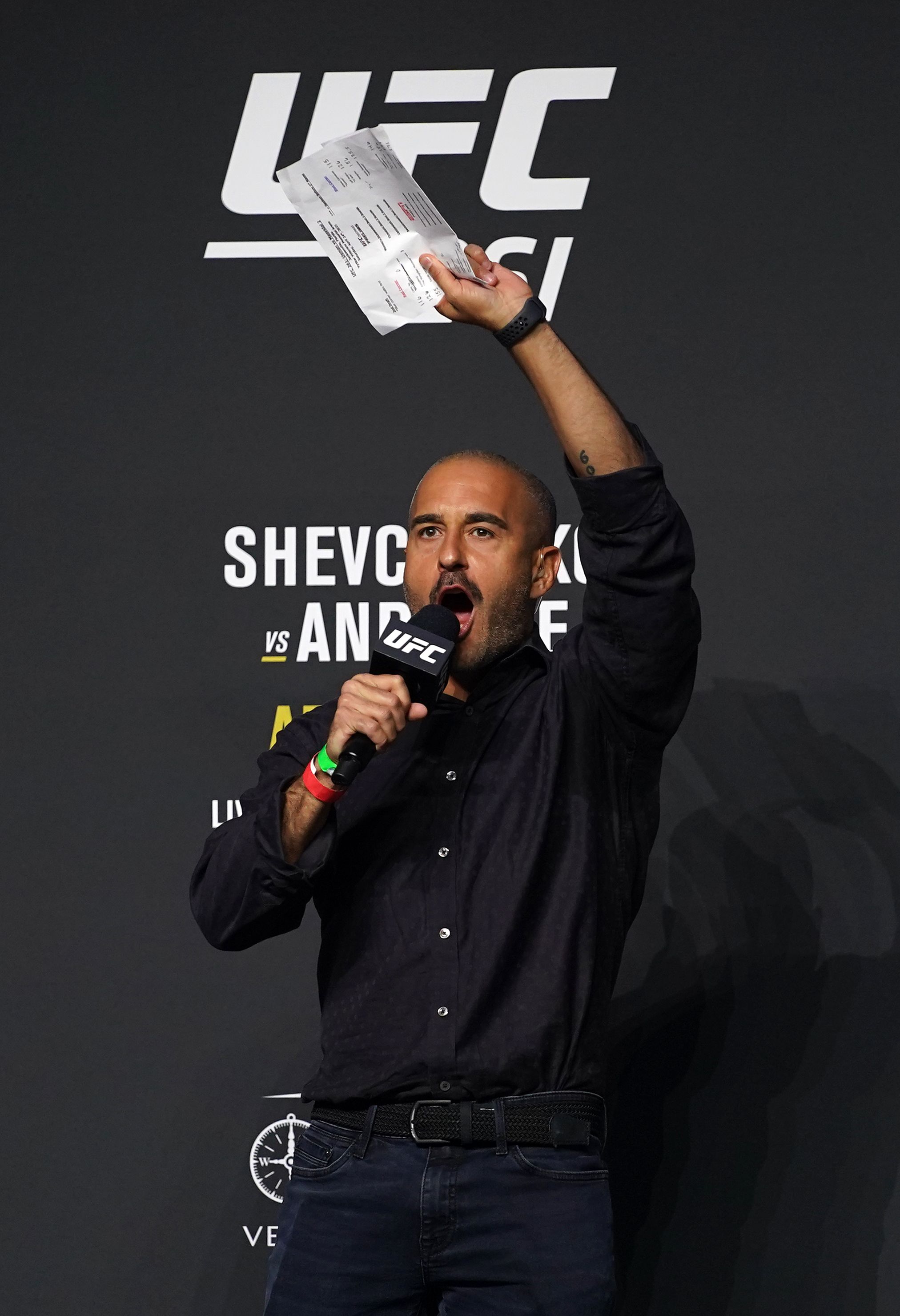 5 Worst Commentators In MMA History (& 5 Best)