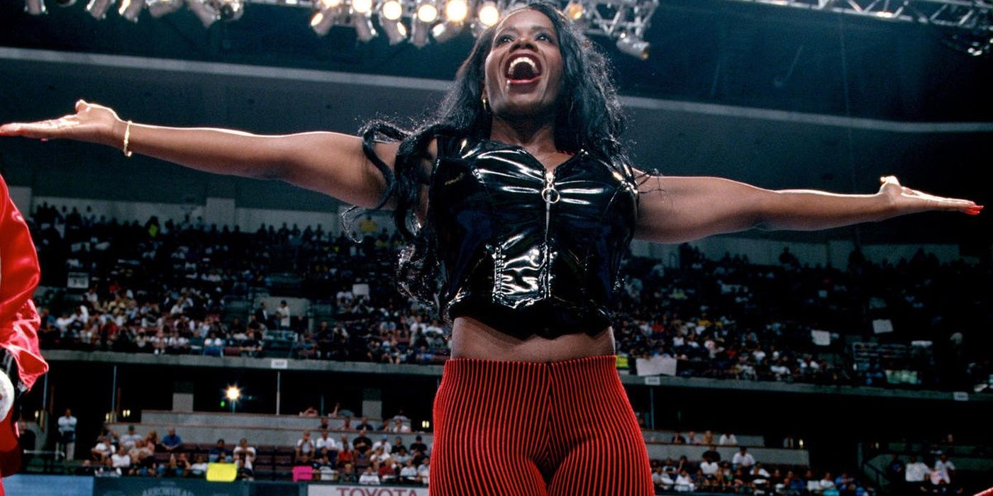 12 Toughest Women In WCW History, Ranked