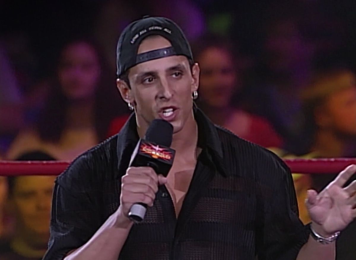10 Great WCW Promos From Wrestlers With Unremarkable Mic Skills