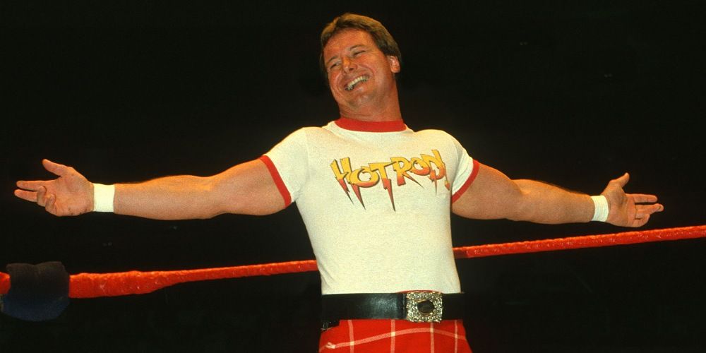 5 WWE Wrestlers With Unimpressive Physiques That Found Success In The ...