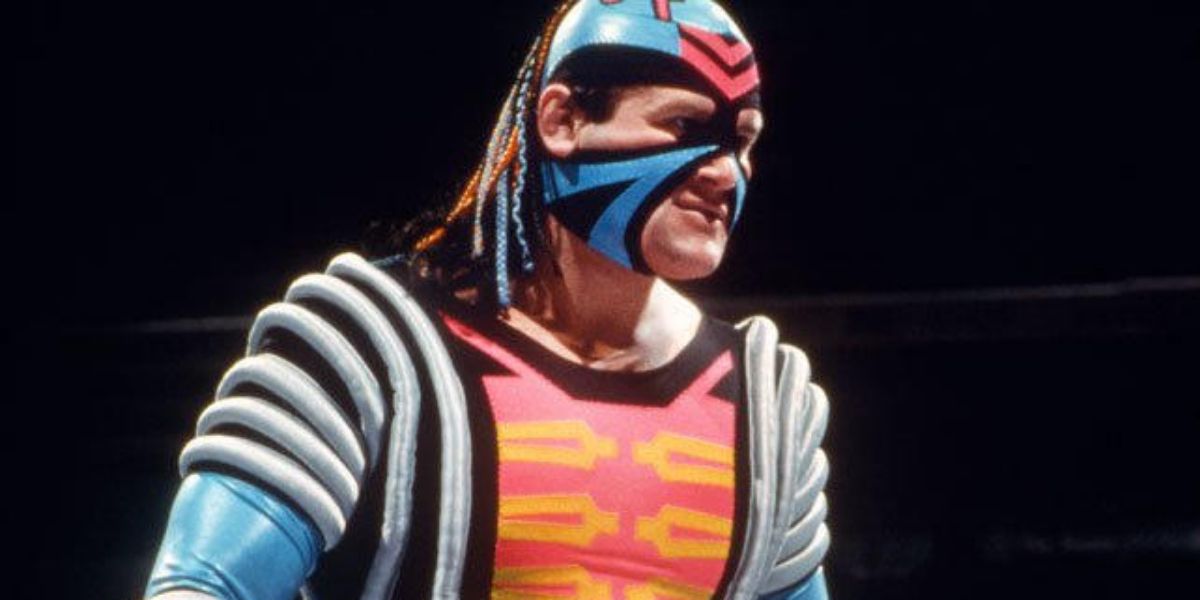 10 Minor WWE Gimmicks From the 1990s Everyone Remembers