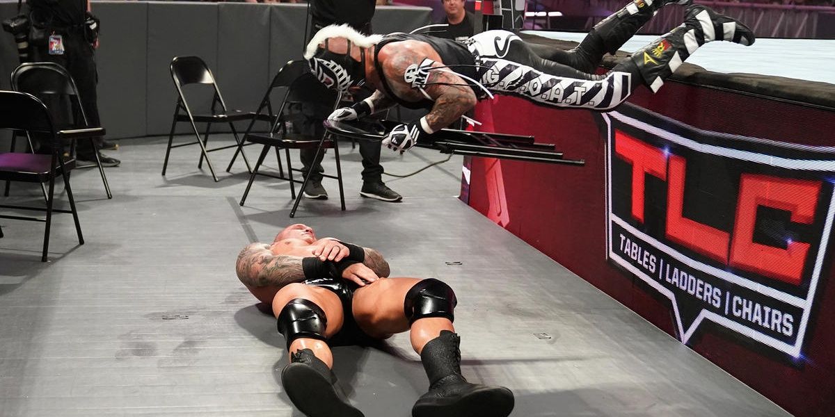 10 Best Wrestling Moves Using A Chair, Ranked