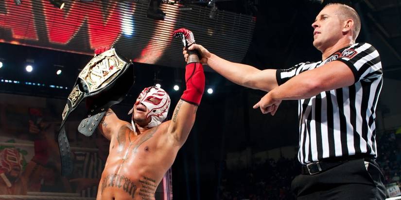 10 Wrestlers Who Became WWE Champion Too Late In Their Careers