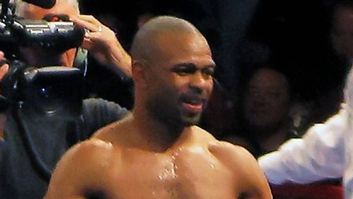 Boxing Legend Roy Jones Jr. Announces Death Of Son DeAndre