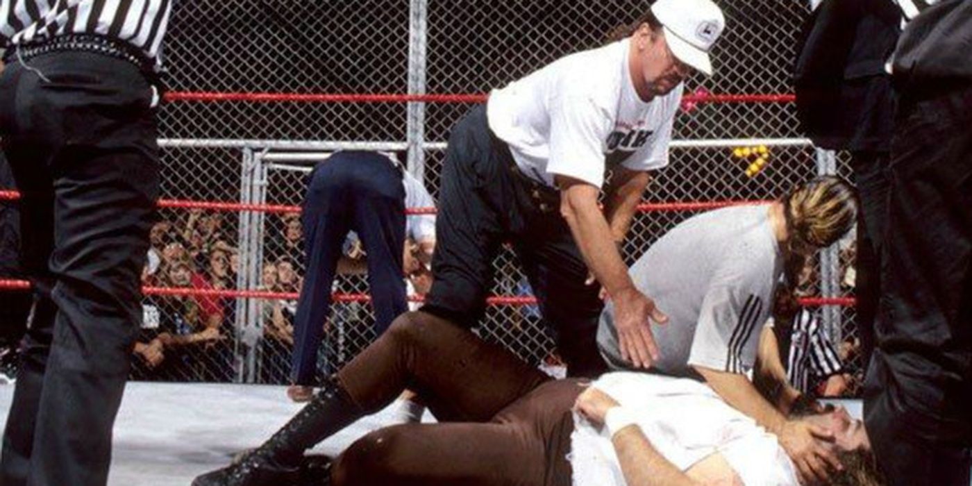 Behind-The-Scenes Stories From The Undertaker & Mick Foley's Hell In A ...