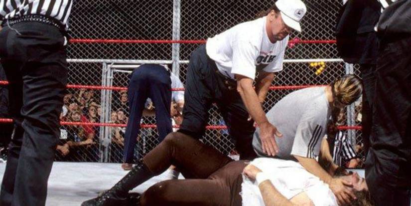 Behind-The-Scenes Stories From The Undertaker & Mick Foley's Hell In A ...