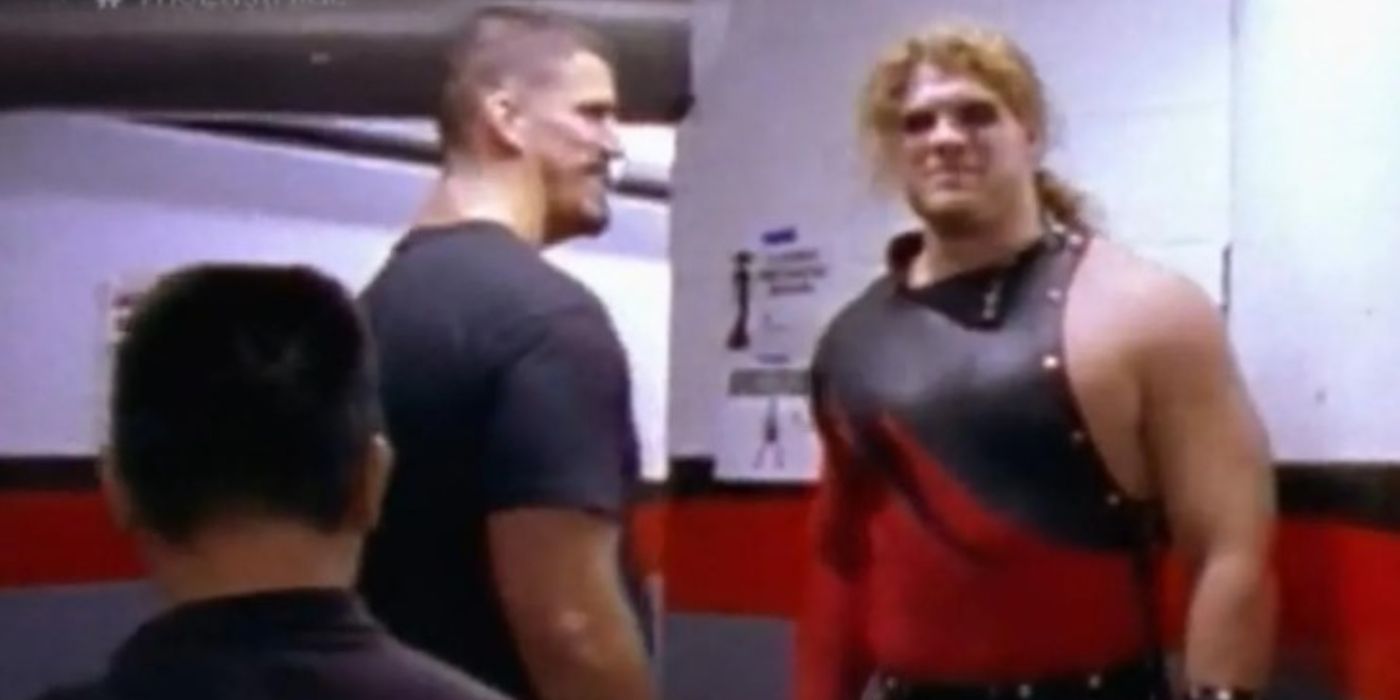 Behind-The-Scenes Wrestling Photos That Break Kayfabe
